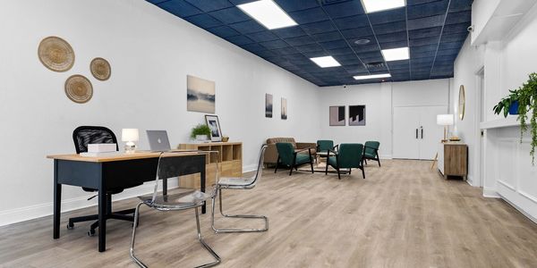 Breakwater Studios - Affordable Living in Jacksonville, FL